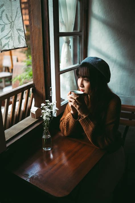 Referensi Pose Berfoto Wanita | Jago Foto