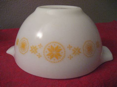 Vintage Pyrex Cinderella Bowl Gold Medallion Pattern Haute Juice