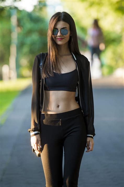 Victoria Justice Belly