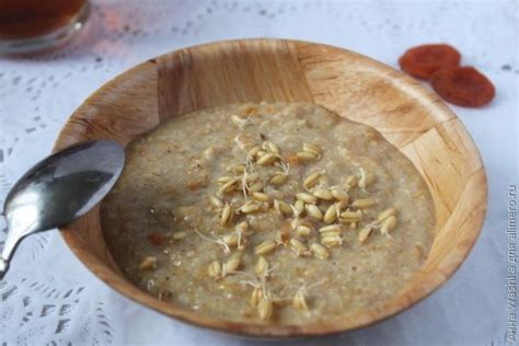 Каша из проростков пшеницы с бананом и сухофруктами, рецепты с фото