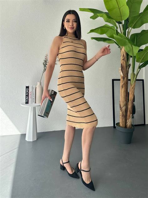 Купити Сукня плаття в міді миди в обтяжку полоску платье в смужку 42 48 ціна 590 грн Prom Ua
