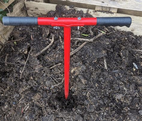 Ways To Aerate Your Compost Don T Involve Turning