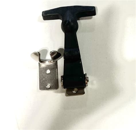 Rubber T Handle Latches Logan Coach