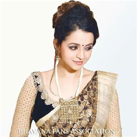 Bhavana Sexy Bhavana Sexy Updated Their Cover Photo