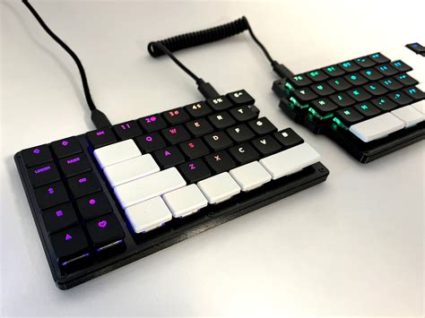 Cepstrum Choc Low Profile 65 65xt Split Staggered Keyboard Kit Keebio