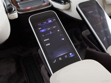 龙胆紫红旗hq9座椅内饰图片 红旗hq9 2023款 2 0t 智联旗领版 7338090 太平洋汽车网