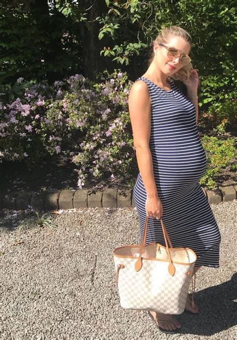 Helen Flanagan Style Clothes Outfits And Fashion Celebmafia