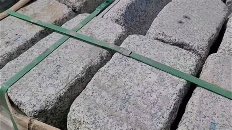 화강암으로 만든 굴림담장석이 들어왔어요 Youtube