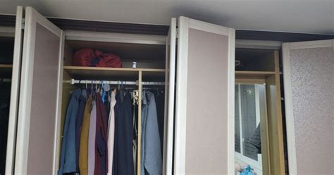 붙박이장 슬라이딩 도어 레일 도르레 고장수리 숨고 숨은고수