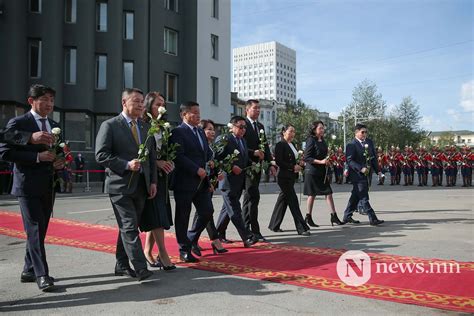 “Намайг тэнэг Жамъянжавын охин гэж шоолж доромжилдог” News Mn