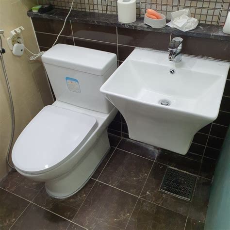 순천 변기 세면대 교체 수리 설치 연향3지구 대주피오레 오래된 양변기 세면대를 철거하고 대림바스 치마형 변기와 대림바스 반다리 세면대로 교체해 주고 왔습니다 순천대림