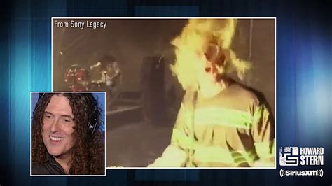 Weird Al Yankovic Tells Howard Stern About Getting Kurt Cobains