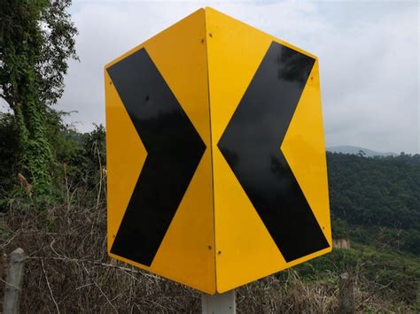 Premium Photo Curve Sign Warning