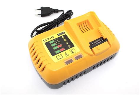 Зарядное устройство DeWalt DCB118 18V 8A Li-ion - купить с доставкой по ...