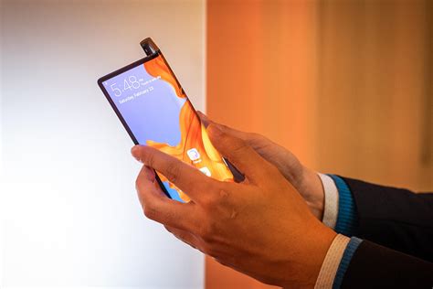 Huawei Delays The Foldable Mate X Again Unlikely To Launch Before November