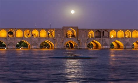 سی و سه پل اصفهان تاریخچه عکس 360 درجه گردشی تاپ