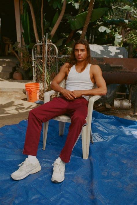 스투시stussy X 뉴발란스newbalance 스투시 크림 발매 스트릿패션 스트릿 패션 스트릿브랜드 브랜드 브랜드컬렉션 컬렉션 패션매거진 매거진