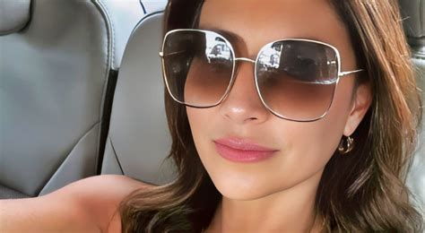 Photo Nfl Reporter Jenny Dell Drops Perfect Swimsuit Photo And Thirsty Fans Are Going
