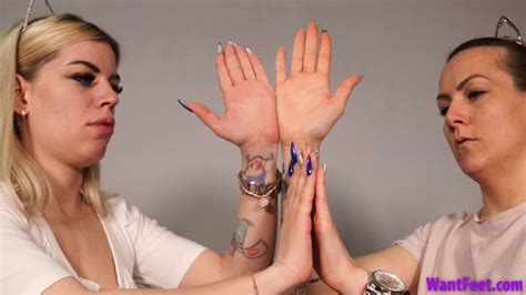 Hand Tease And Comparison Size Difference HD MP4 CraveFeet Clips4sale