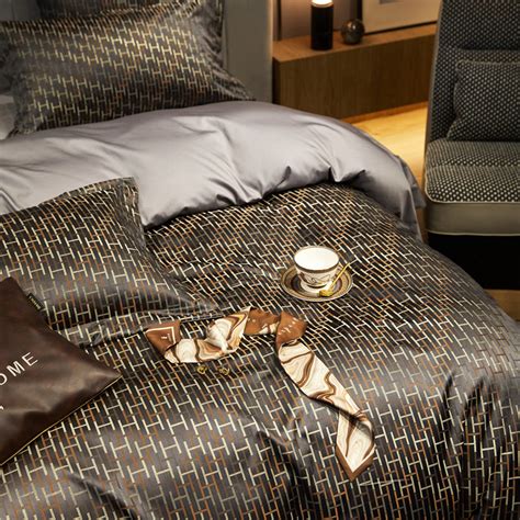 Постельное белье жаккард сатин высокой плотности Hermes Maison