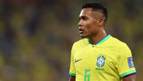 Alex Sandro Knocked Out With Brazil Medical Bulletin Sportal Eu