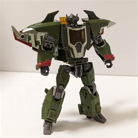 Legacy Evolution Leader Class Tfp Skyquake First Look Transformers News Tfw2005