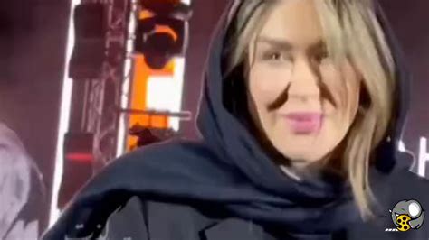 لحظه معرفی سارا منجزی پور به عنوان همسر توسط محمد علیزاده در کنسرتش فیلو
