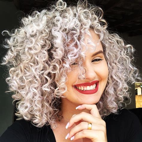 Седые кудрявые волосы 62 фото