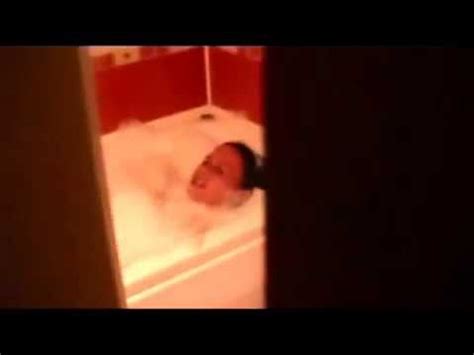 Муж снял жену скрытой камерой YouTube