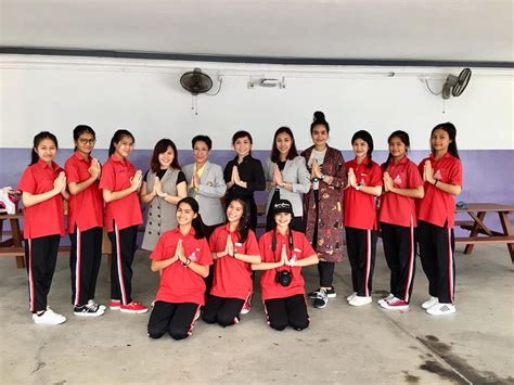 คนเก่งกาญจนาเยือ โรงเรียนกาญจนานุเคราะห์ จังหวัดกาญจนบุรี