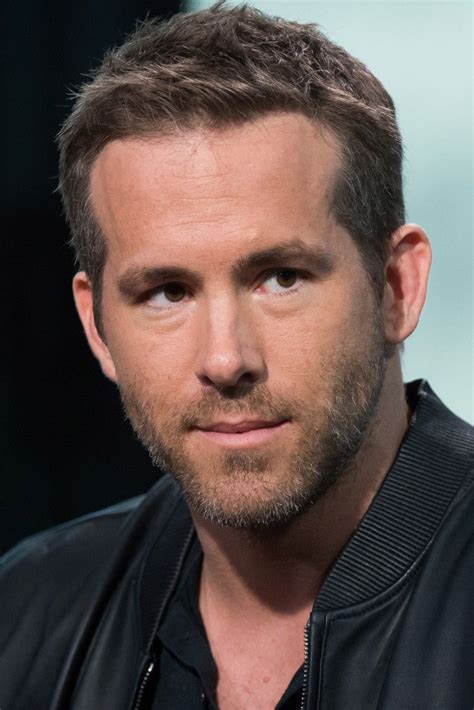 All Hail Ryan Reynolds Sexiest Dad In The Land Ryan Reynolds Blake