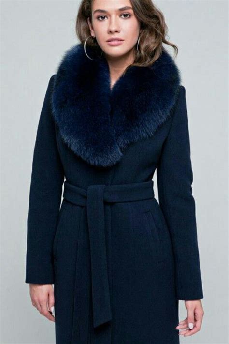 Пальто Женское Зимнее С Меховым Воротником Фото — Фото Картинки