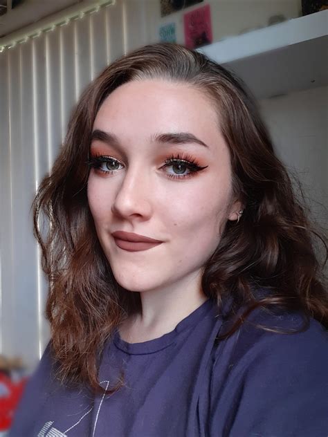 Can Anyone Fix The Tiny Neck In This Pic Love The Image But My Hair