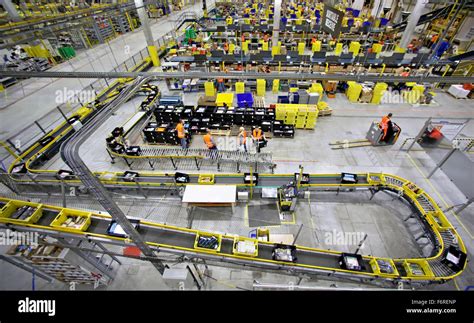 Amazon Lieferzentrum Fotos Und Bildmaterial In Hoher Auflösung Alamy
