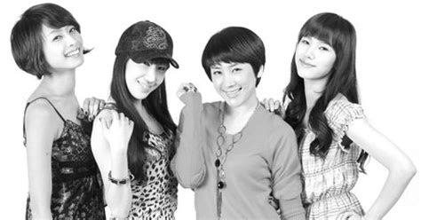 〈스포츠칸〉쥬얼리 코리아 원모어 타임~노랫말 개사해 올림픽 응원