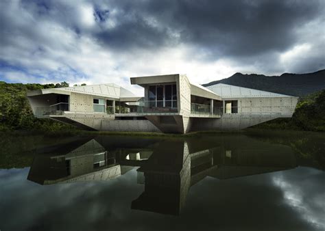 Stamp House That Withstands Cyclones By Charles Wright Architects