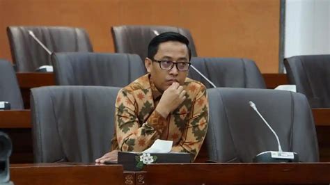 Ahmad Labib Sebut Relaksasi Impor Kemendag Berpotensi Lemahkan Industri