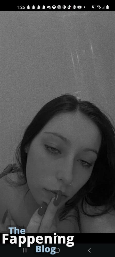Hotgirl420 Hot420girl Somestonergirl Nude Leaks Onlyfans Photo 1