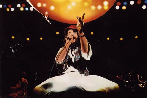 Jethro Tulls First Live Album Returns As Expanded Reissue