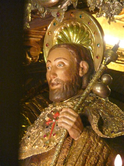 Busto De Santiago Apostol En El Altar Mayor Al Cual Los Peregrinos Le