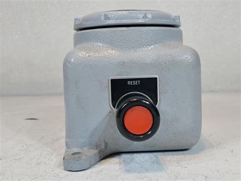 Oz Gedney Tbsm Manual Reset Vibration Sensing Switch