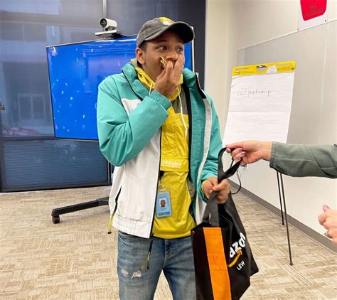 Im A New Amazon Operations Area Manager—heres What The Onboarding