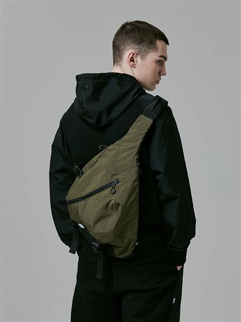 크로스 라인 슬링백 Khaki Eternal Journey