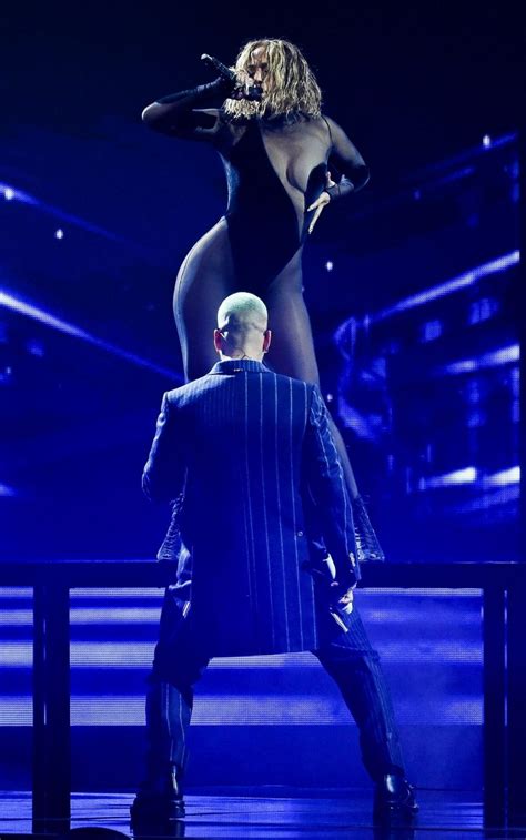 Jennifer Lopezs Dazzling Appearance And Performance At Ama 2020 31