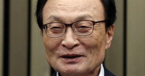 웃는 이해찬 초유의 법무부장관 집 압수수색 사건에 웃음만