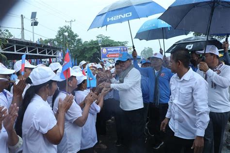 សម្ដេចក្រឡាហោម ស ខេង អំពាវនាវពលរដ្ឋនៅខេត្តព្រៃវែង កុំភ្លេចចូលរួមបោះឆ្នោតឲ្យបានគ្រប់ៗគ្នា