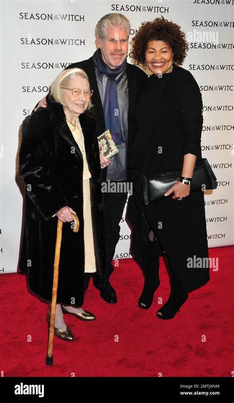 Ron Perlman C His Mother L And Wife Opal Stone R Pose For Photographers On The Red Carpet
