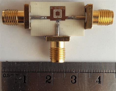 Photograph Of The Fabricated Two‐way Half‐mode Substrate Integrated