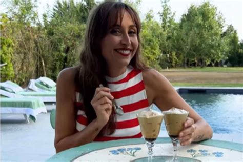 Benedetta Parodi Non Si Ferma Neanche In Vacanza La Ricetta Imperdibile Della Crema Nuvola Al
