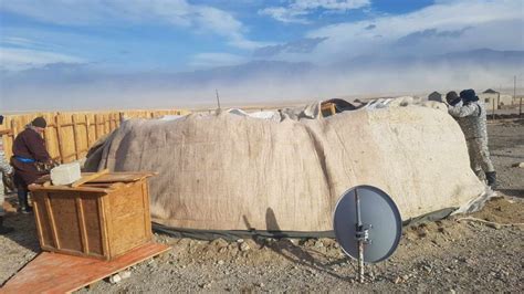 Нурсан гэр байшин гараашийг нүүлгэн шилжүүллээ Newswall